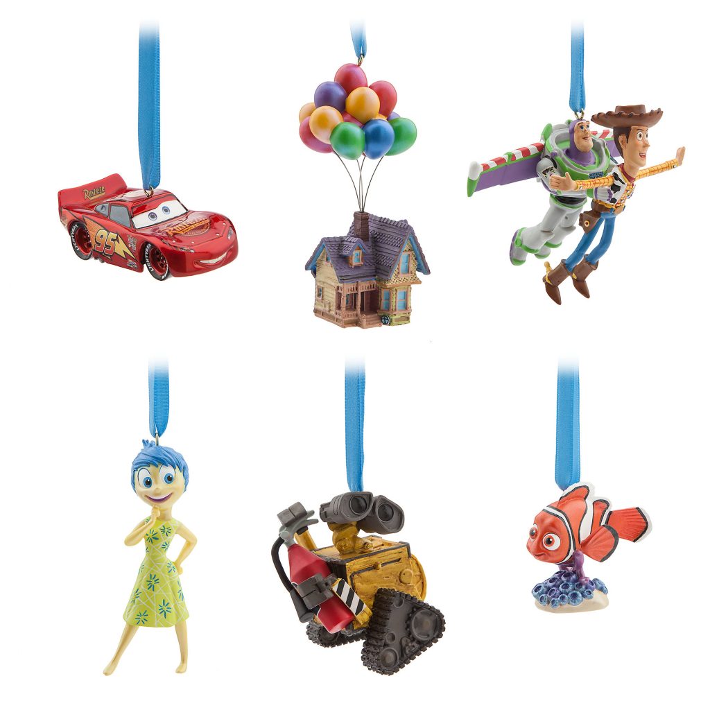 Take A Sneak Peak At The Disney Store Limited Edition 30th Anniversary ...