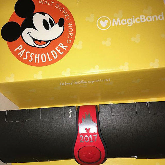 Decorate your MagicBand with Disney Decals - Discovery