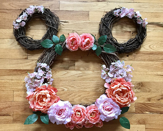 These Disney Inspired Wreaths Are Perfect For The Season And Won't ...