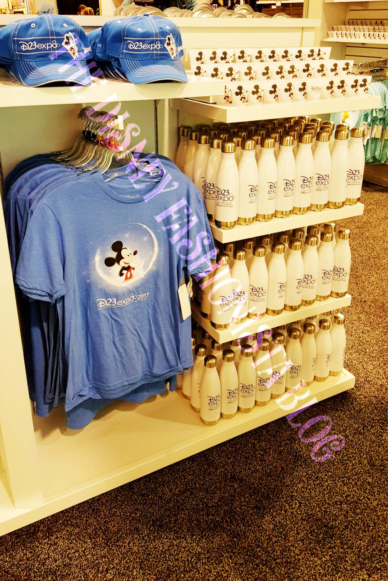 A walk through the Disney Dream Store at D23 Expo 2017 - Fashion