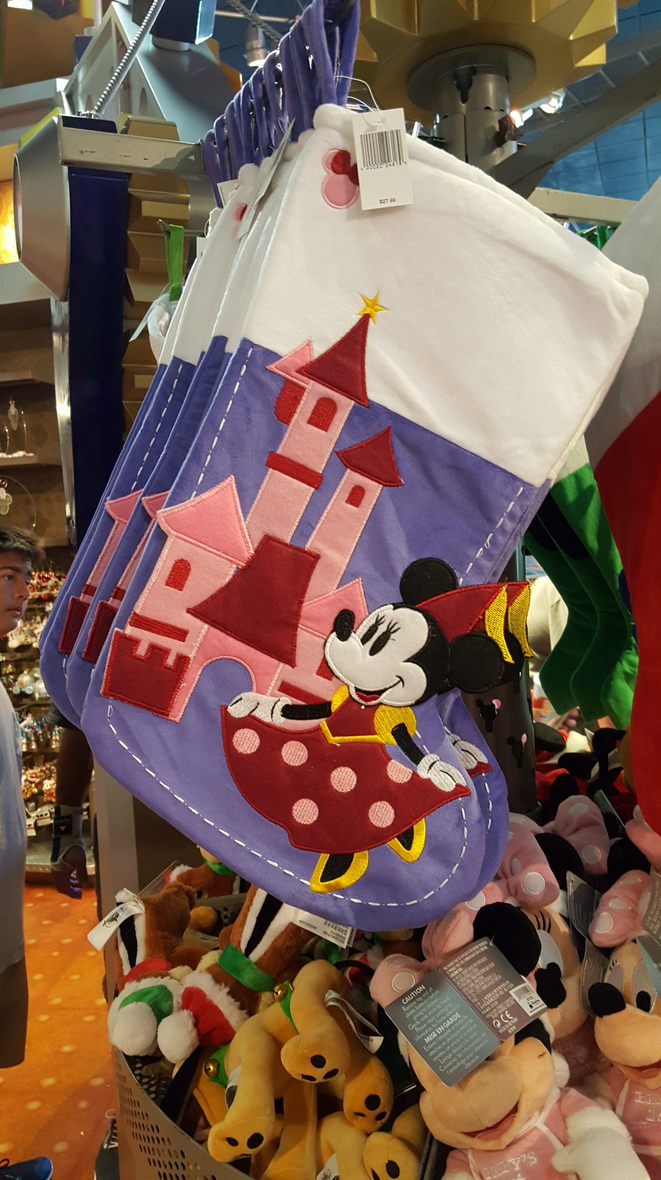 It's Beginning to Look a Lot Like a Disney Christmas at Mouse Gears ...