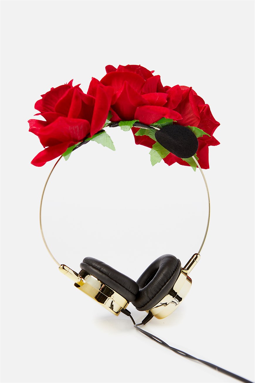 New Snow White Accessories Collection From Typo at Cotton On - Shop