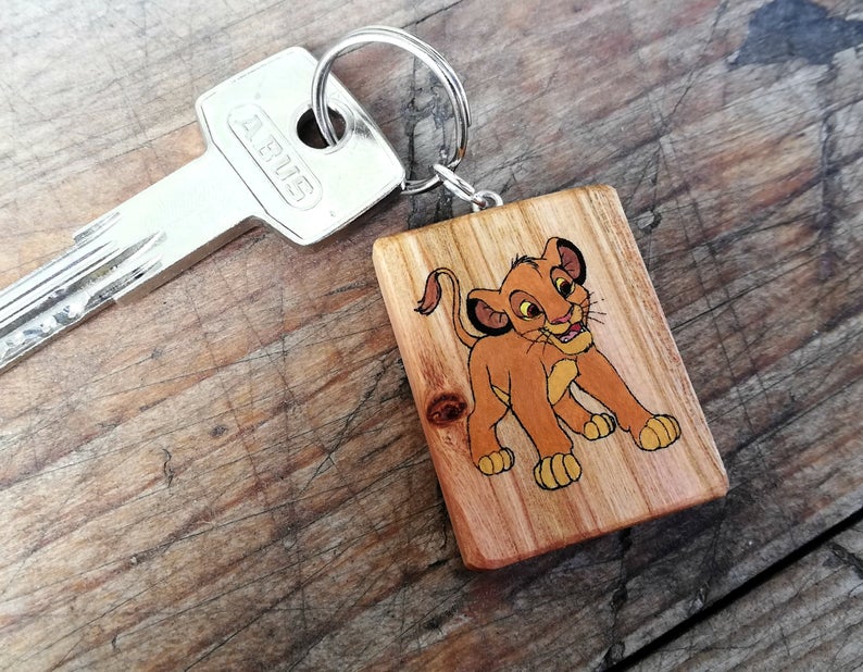 Walk On The Wild Side With Simba and Nala Key Chains - Discovery