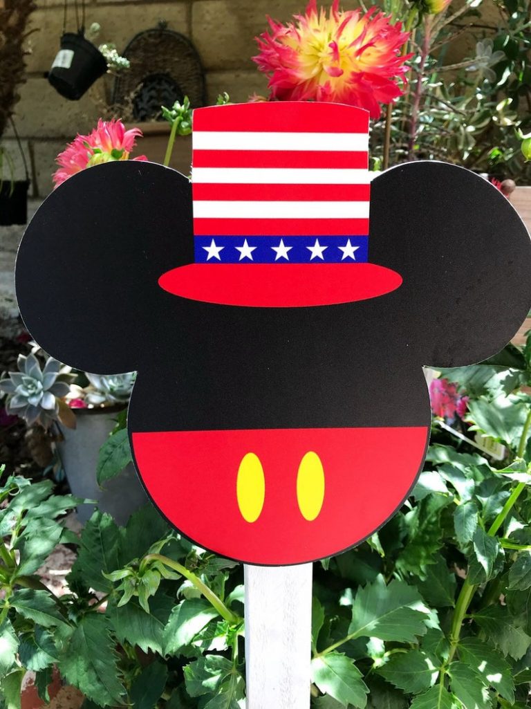 Patriotic Disney Signs Will Add Style To Your Yard - Decor