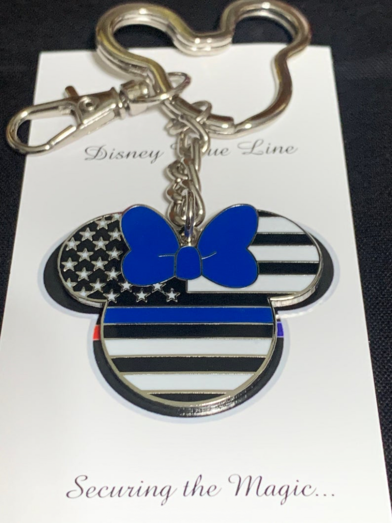 These Thin Line Mickey And Minnie Keychains Are A Magical Way To Honor ...