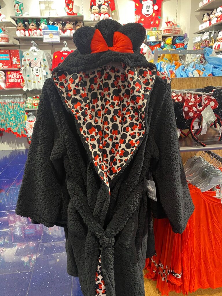 Fabulous New Minnie Mouse Robe Is Perfect For The Holidays - Fashion