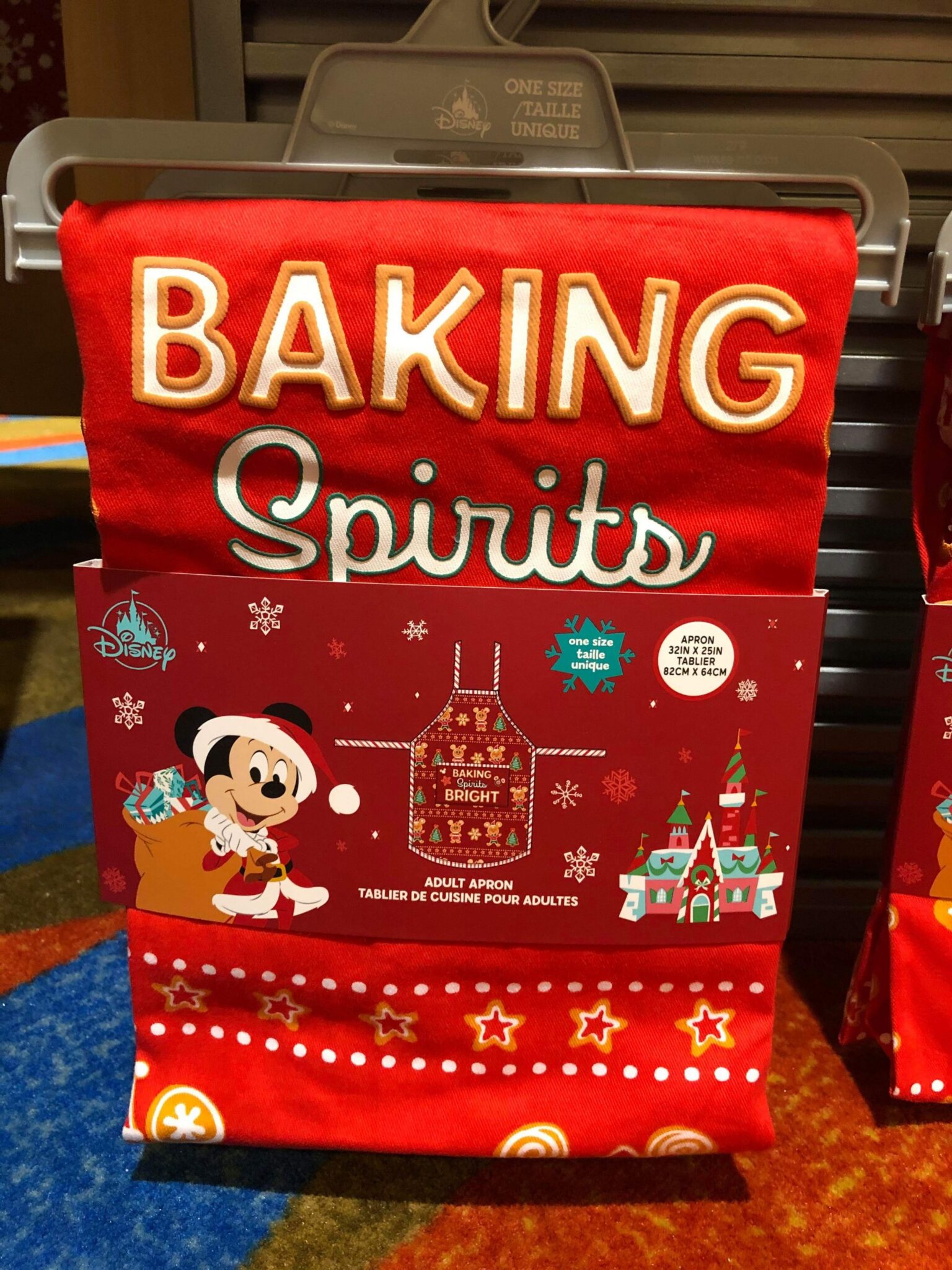 This Disney Kitchen Holiday Decor Will Fill Your Kitchen With Holiday ...