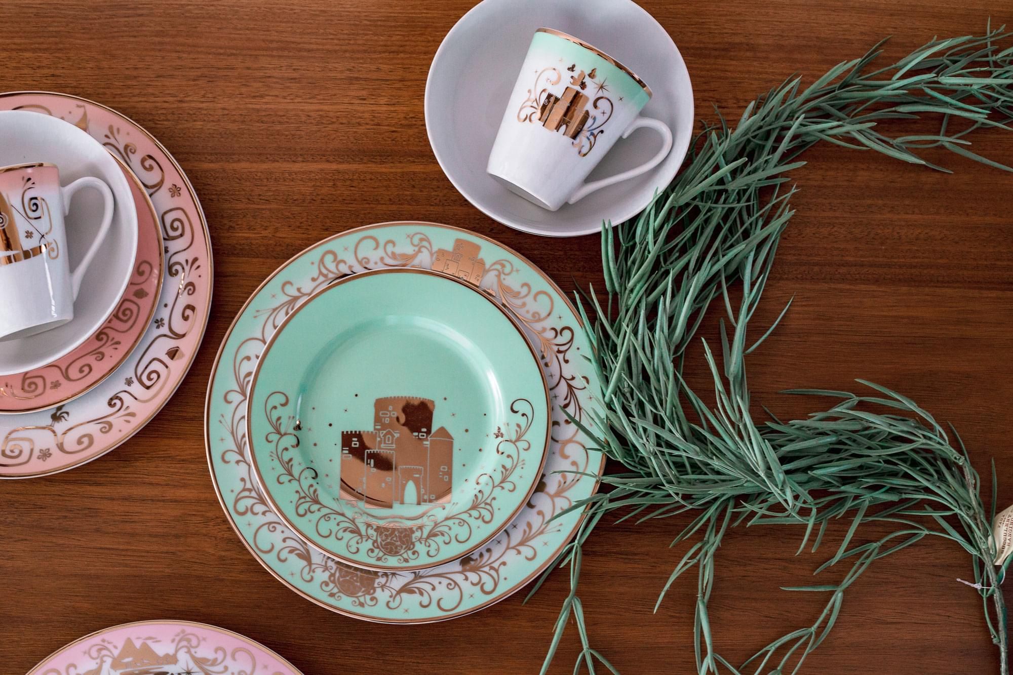 Fit for a Queen! The Disney Princess Dinnerware Collection Grows at ...