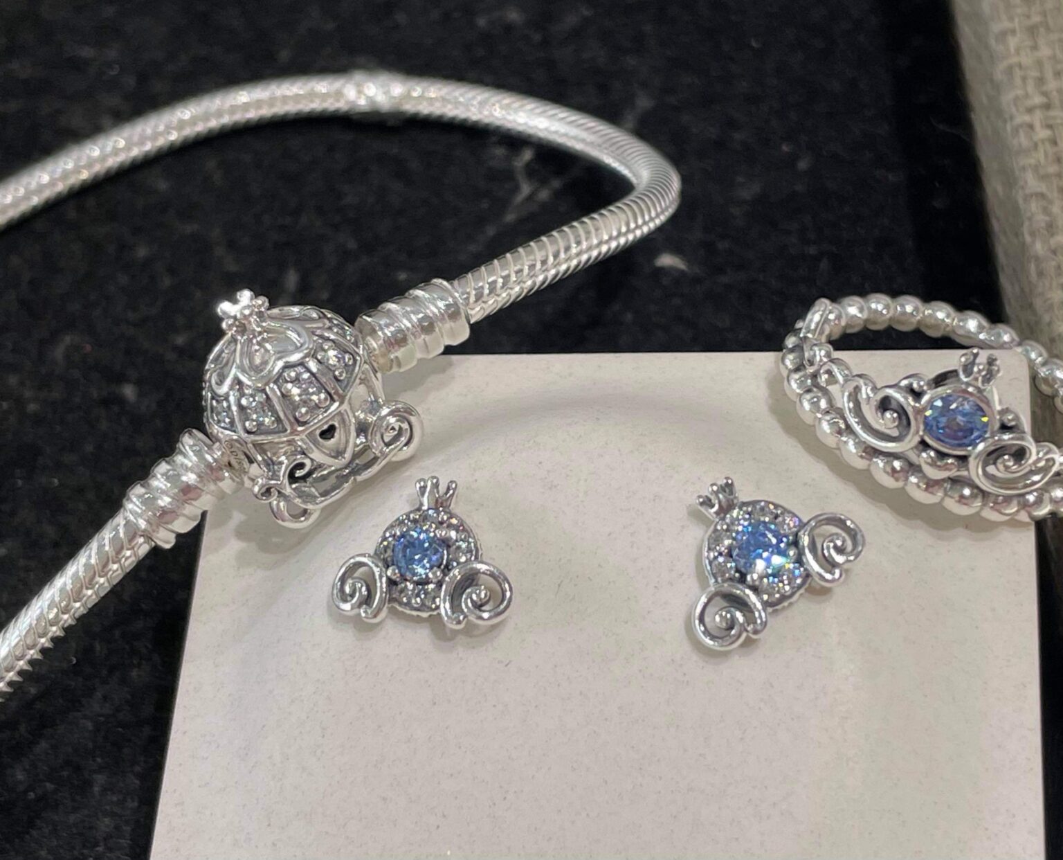 Lots Of Beautiful Disney Pandora Charms Are Now At The Disney Parks ...