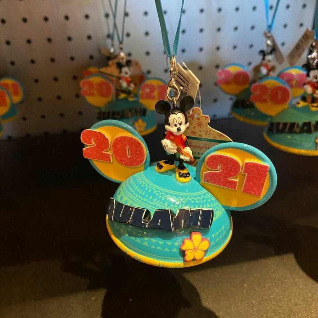 This 2021 Aulani Merchandise Collection Makes Me Want To Go To Hawaii ...