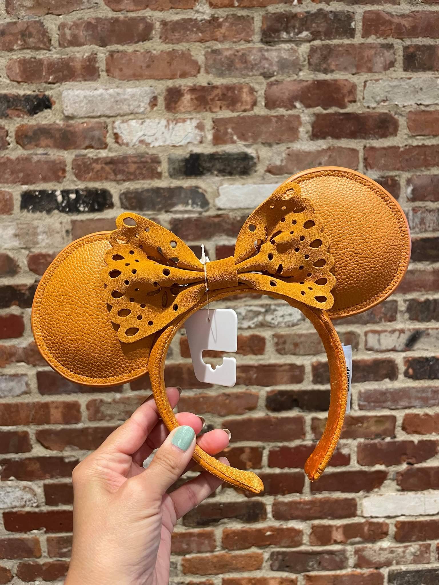 We Are Falling For The Autumn Orange Minnie Ears! - Fashion