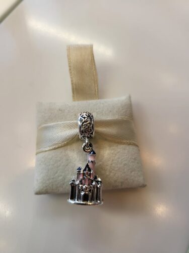 New Pandora Styles Land at Disneyland - Pandora