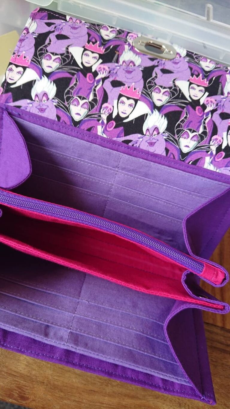 Disney Themed Wallets For Every Fashionista - bags