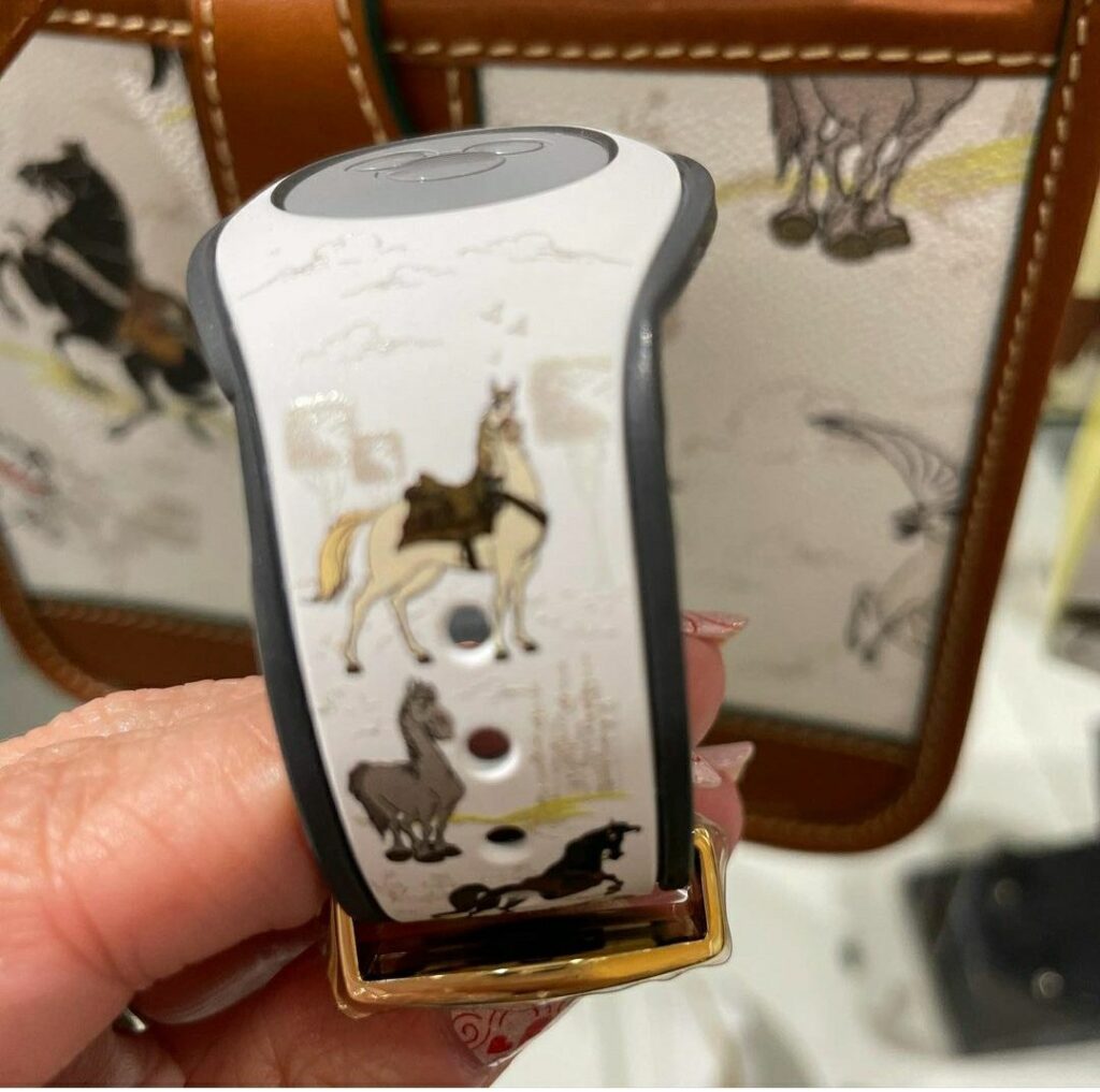 The Disney Steeds Dooney & Bourke Collection Is Finally Online! - bags