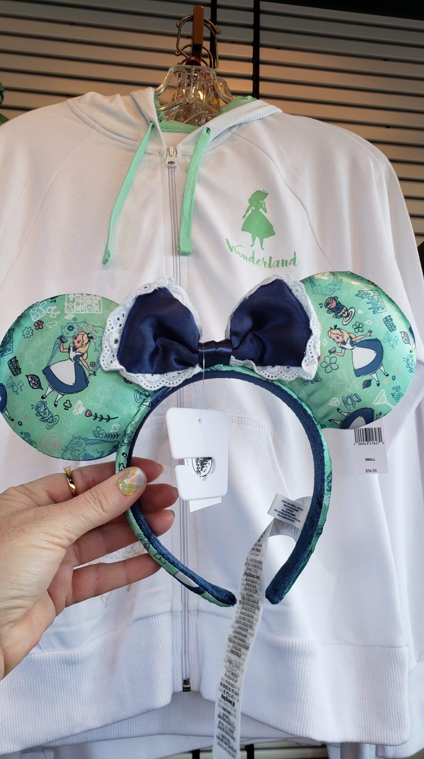 New Alice In Wonderland Collection Arrives at EPCOT!