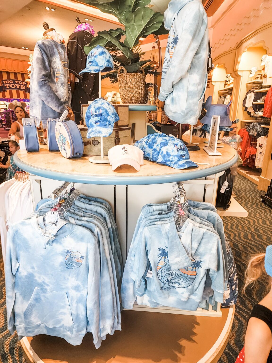 Say ”Aloha” to the New Stitch Merchandise Collection!