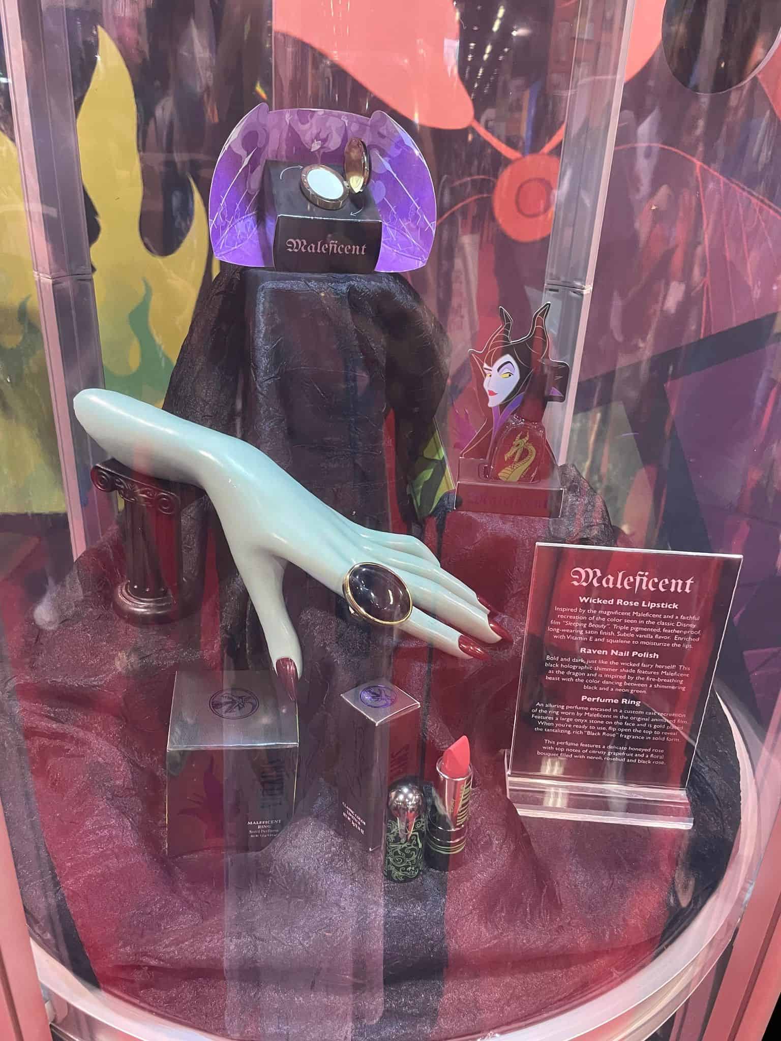 Bésame Villain Style - beauty