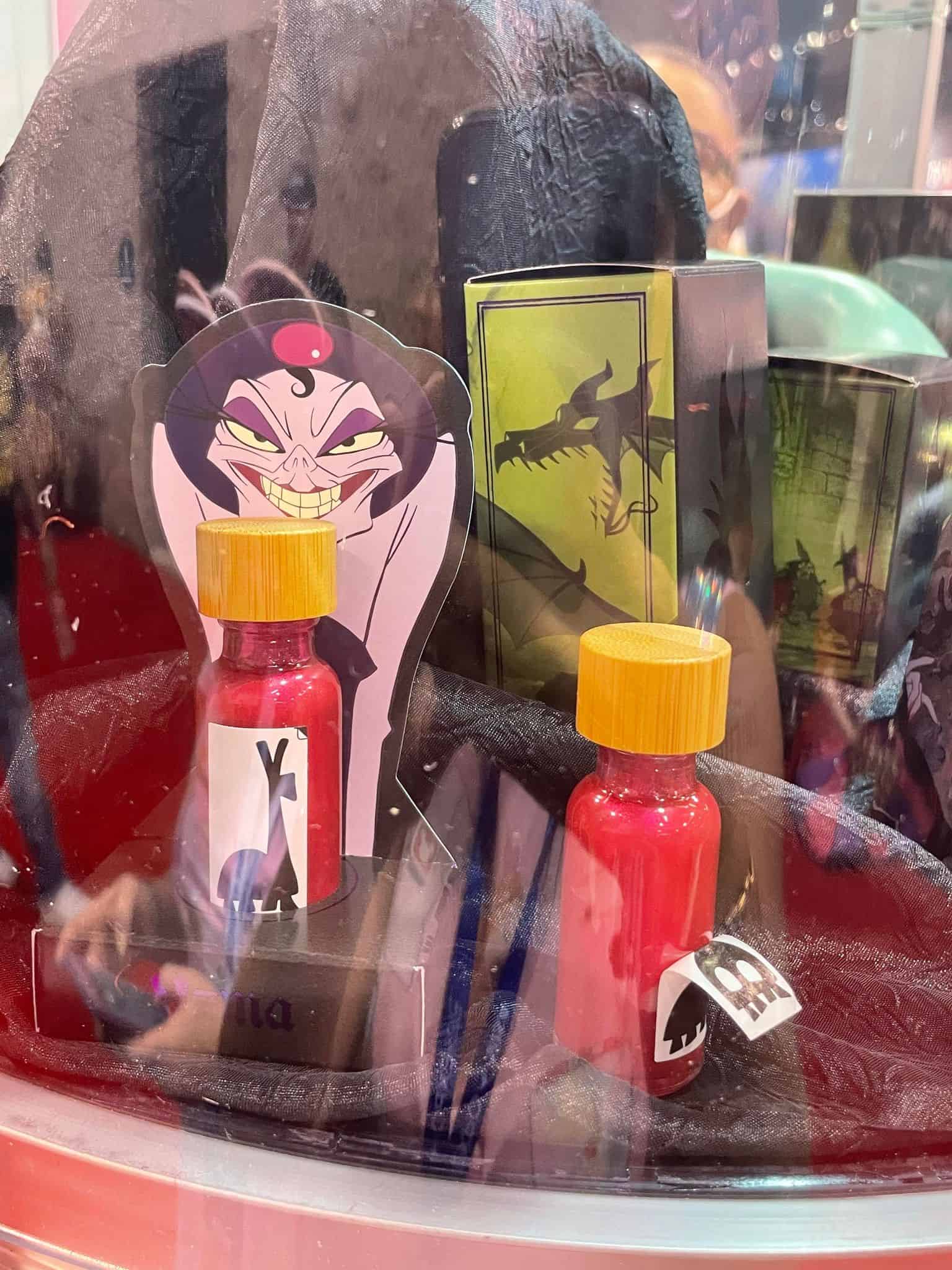 Bésame Villain Style - beauty