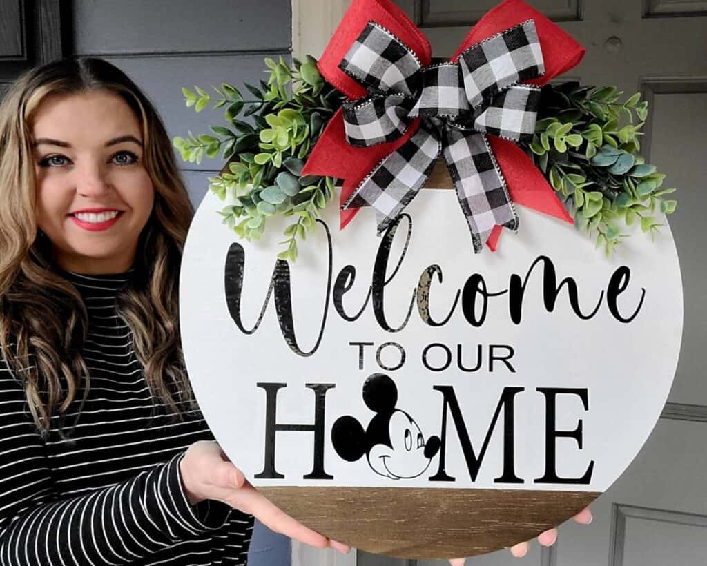 Make Your Home Feel Welcome with These Disney Welcome Signs - Decor
