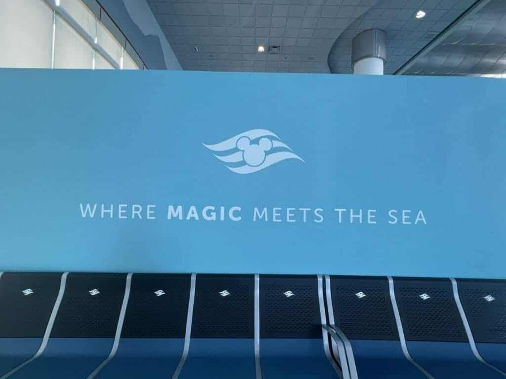 Shimmering Seas Decor Shines for Disney Cruise Line's 25th Anniversary ...