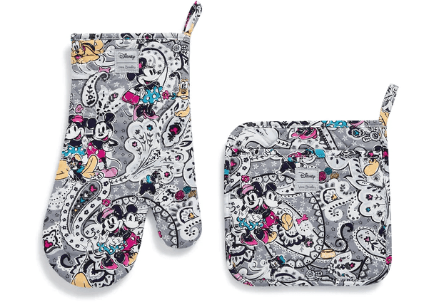 The Vera Bradley Mickey Mouse Piccadilly Paisley & Family Fun ...