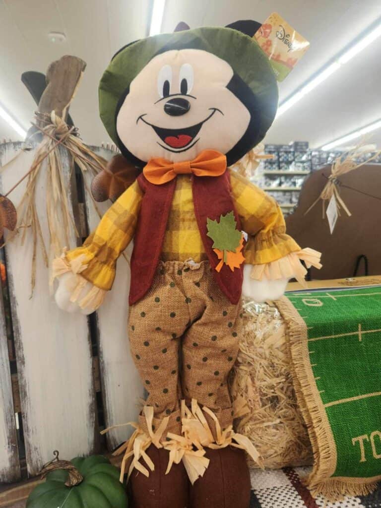 Fall In Love With Disney Autumn Decor