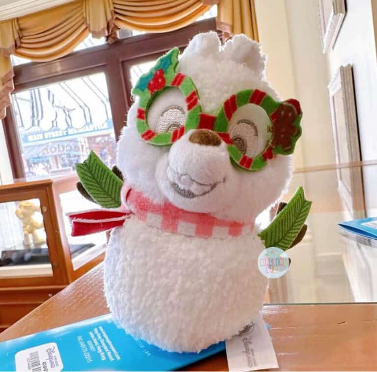 Character Snowmen Shoulder Plushes Are “Snow” Cute!