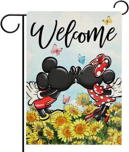 Disney Discovery: Disney Spring Welcome Signs