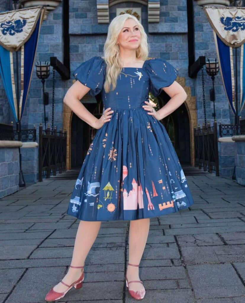 A Walk in Disneyland With Ashley Taylor & Ashley Eckstein - Fashion