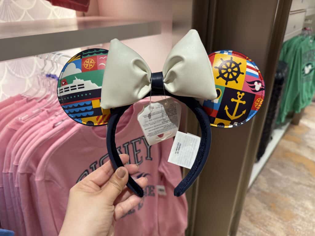 Have a colorful day thanks to this new Disney Cruise Line collection ...