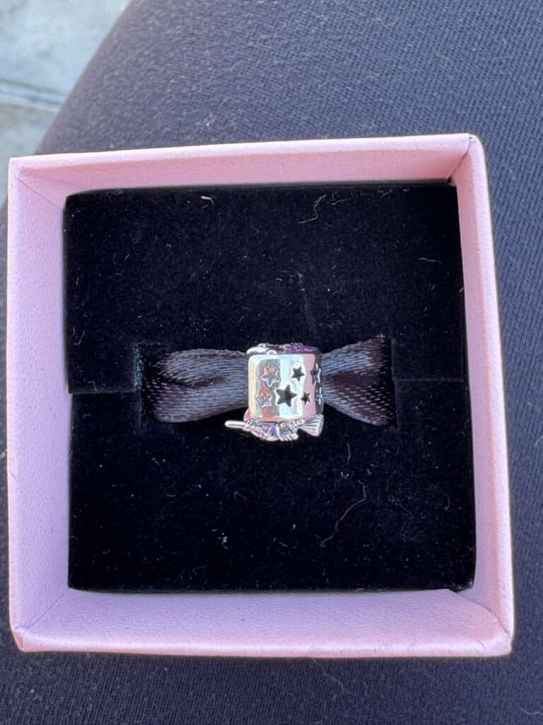 Minnie Rides In Style On The New Pandora Park Exclusive! - Jewelry