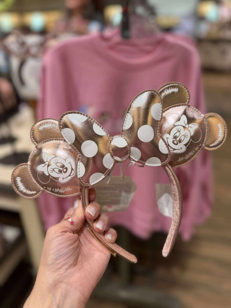 Float Into Style with These Rose Gold Minnie Mouse Balloon Ears and ...